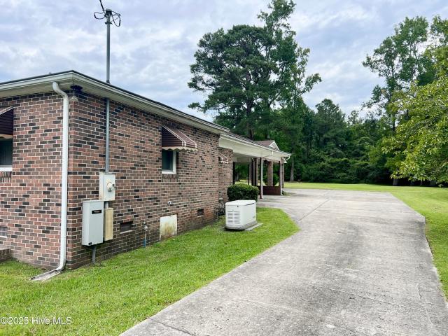 400 W Barnhill Street
