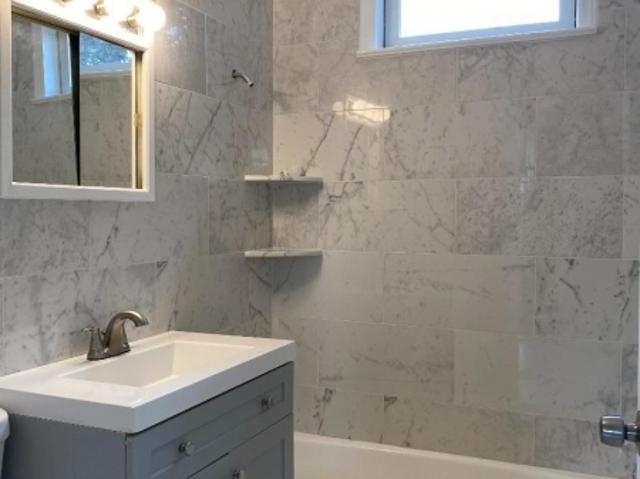 400 W Elm St # 1