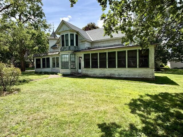 400 W Main Street