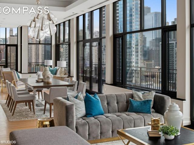 400 W Ontario St 1801, Chicago, IL