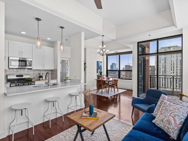 400 W Ontario Street # 1701