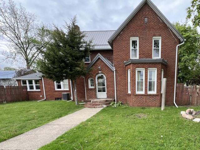 400 W Peck Ave, White Pigeon, MI 49099