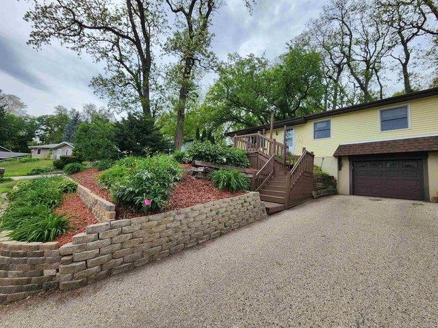 400 Woodcrest Ln, Milton, WI 53563