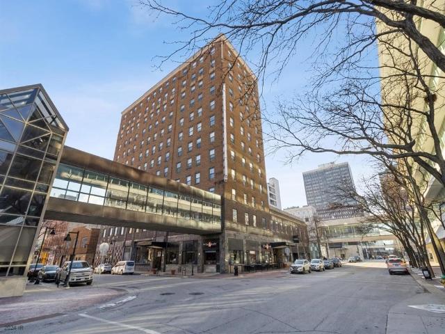 400 Walnut Street 203