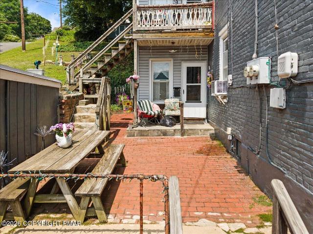 400 Washington Street