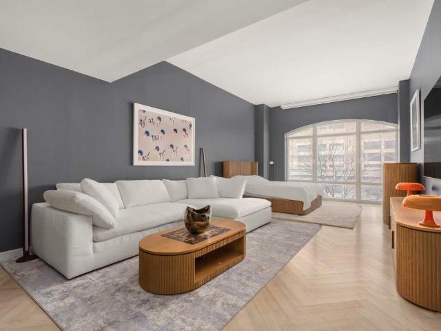 400 West 12th Street, Unit 4B | Compass