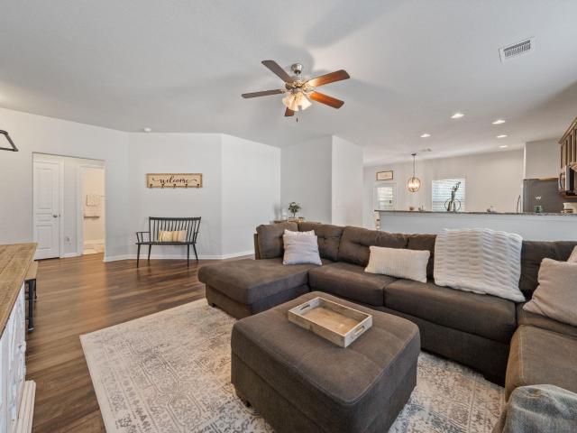 400 Westminster Dr