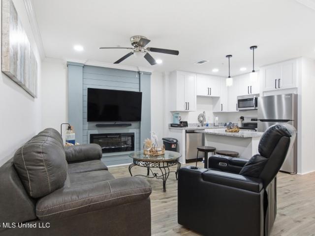 400 Westbury Glen Lane