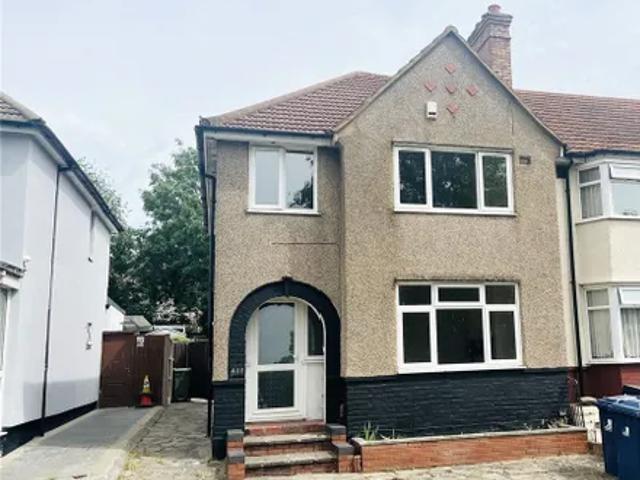 400 Whitton Avenue East, London, UB6 0HR, United Kingdom | 3 bed duplex for rent #168089790 | Rentberry