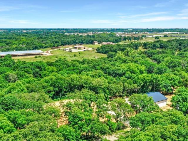 400 Wild Wood Ln, Whitesboro, TX 76273 | MLS #21111 | Compass