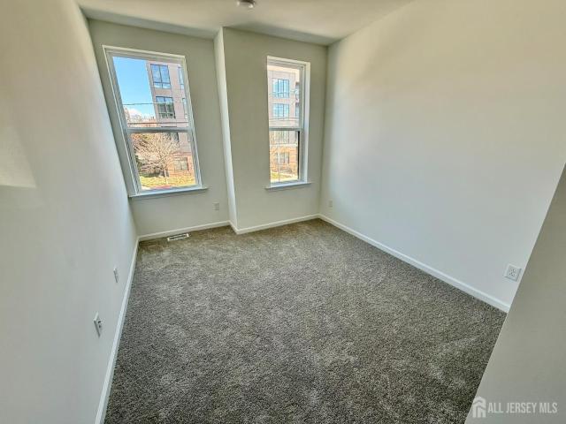 400 Willow St, Unit 405, Kearny, NJ 07032 | MLS #4017 | Compass