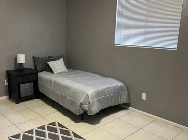$400 total move in, Dobson & Southern