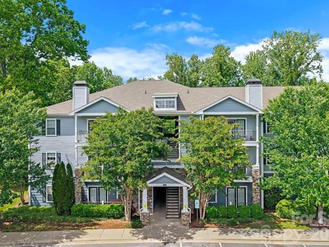 400 Vista Lake Dr Apt 208, Candler, NC 28715
