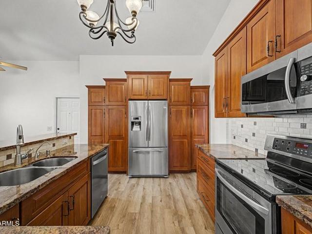 4014 E Morrow Dr, Phoenix, AZ 85050
