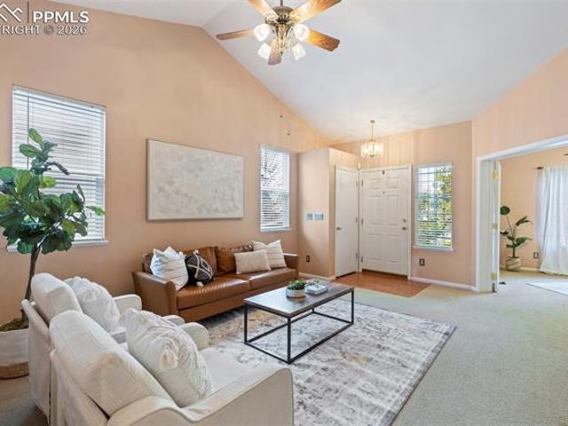 4014 Pioneer Creek Drive