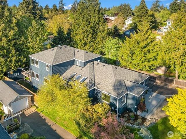 4014 SW 98th St, Seattle, WA 98136