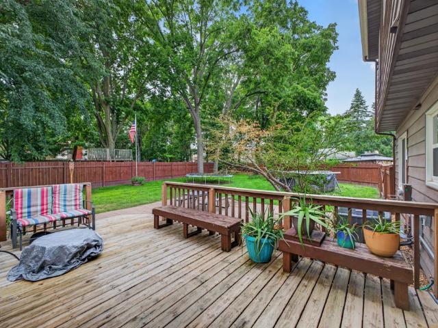 4015 Mary Lane NW
