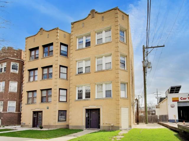4015 N Mozart St, Chicago, IL 60618 | MLS #12612 | Compass