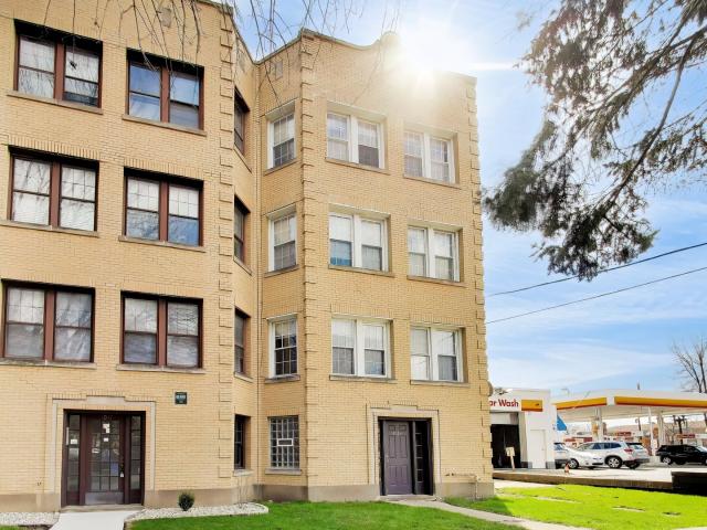 4015 N Mozart Street