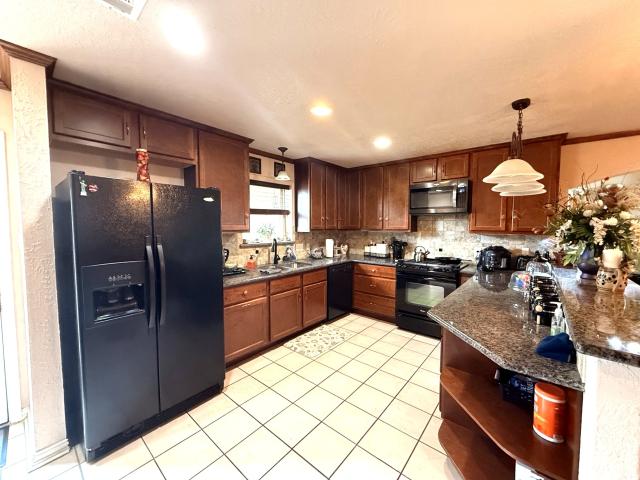 4015 Blackwell Lane