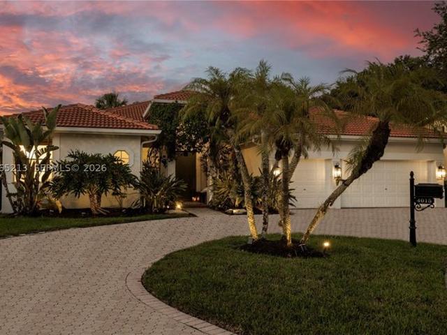 4015 Crossbill Ln, Weston, FL 33331