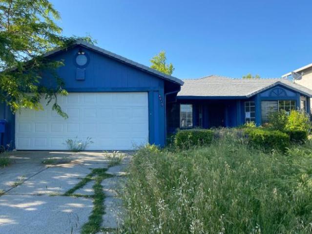 4015 Deer Hill Dr, Sacramento, CA 95823