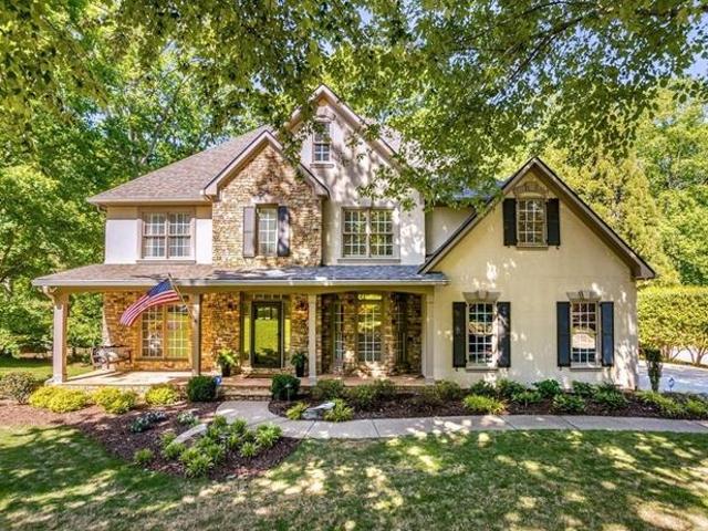 4015 Devereux Chase, Roswell, GA 30075