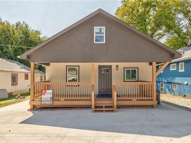 4015 E 67th Ter, Kansas City, MO 64132