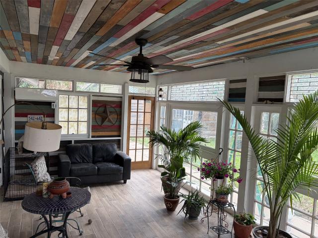 4015 Gardendale Dr, Houston, TX 77092 | Compass