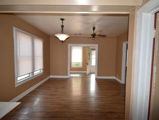4015 Lakeshore Drive