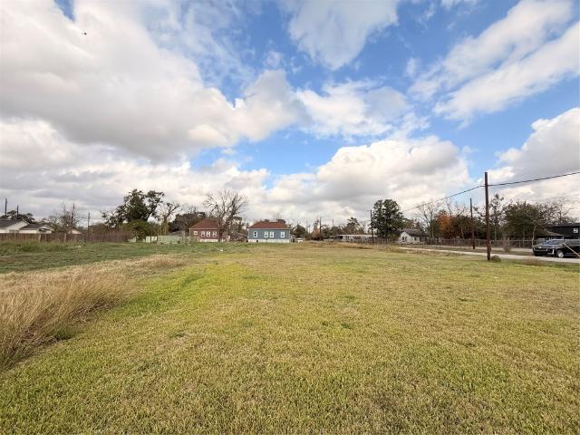 4015 Leffingwell St, Houston, TX 77026 | MLS #11062 | Compass