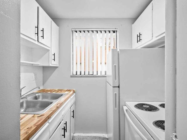 4015 Rocky River Dr. 1 Bedroom Apartment for Rent at 4015 Rocky River Dr, Cleveland, OH 44135 Kamm's Corners