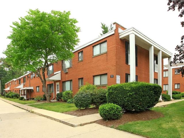 4015 Rocky River Dr