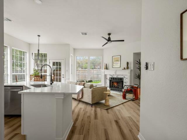 4015 Sable Oaks Dr, Round Rock, TX