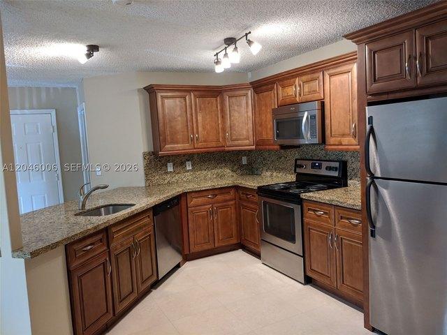 4015 W McNab Rd Apt D210, Pompano Beach, FL 33069