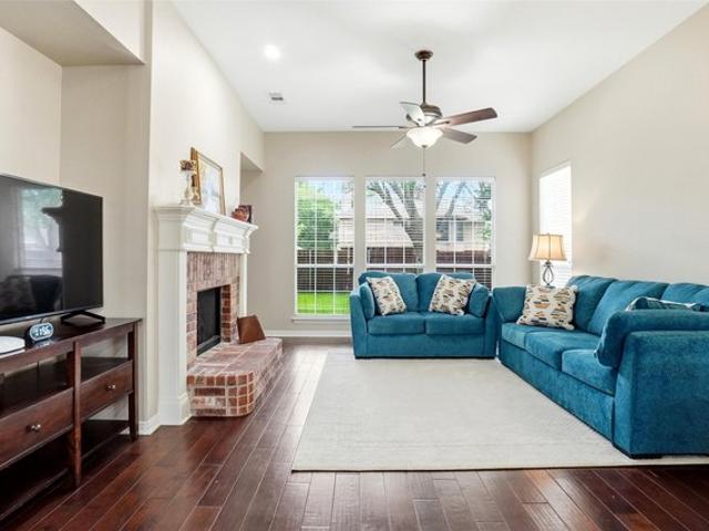 4016 Sharondale Dr, Flower Mound, TX 75022