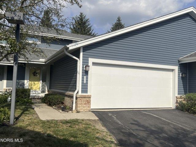 4016 Westwind Dr, Sylvania, OH 43560