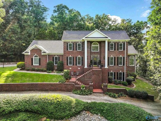 4016 Windsor Dr, Guntersville, AL 35976