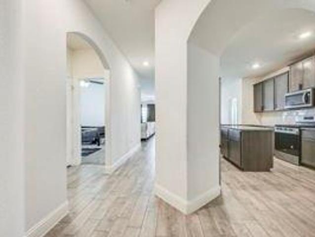 4016 Windswept Way