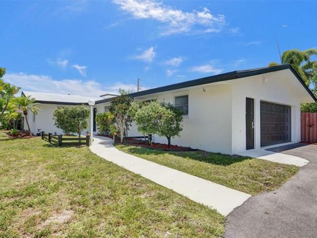 4017 NE 18th Ave, Oakland Park, FL 33334