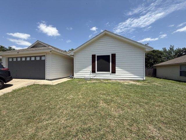 4017 Devonaire Dr, Fort Worth, TX 76008