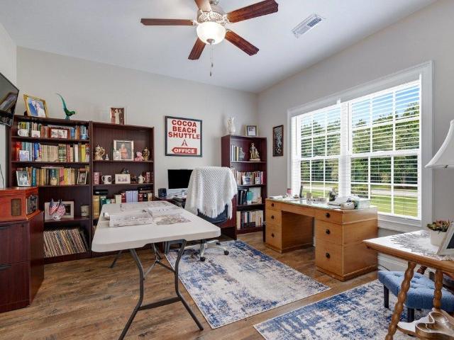 4017 Ridgewood Dr