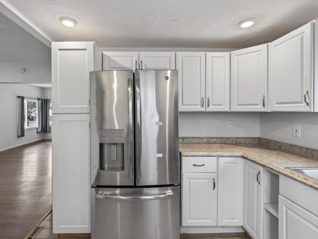 4017 4th Street NE