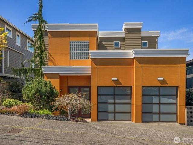 4017 56th Ave SW, Seattle, WA 98116