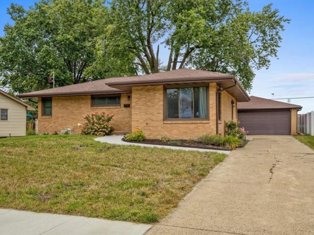 4017 64th St, Urbandale, IA 50322