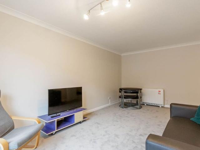 4017L Logie Green Road, Edinburgh, EH7 4HQ
