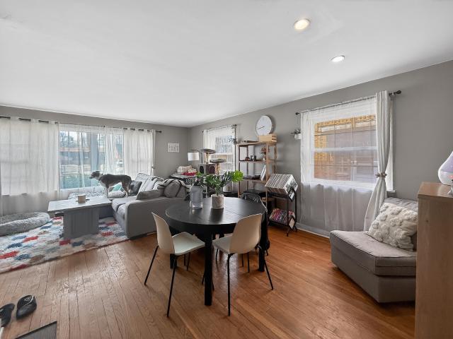 4018 N Newhall St, Unit 4020