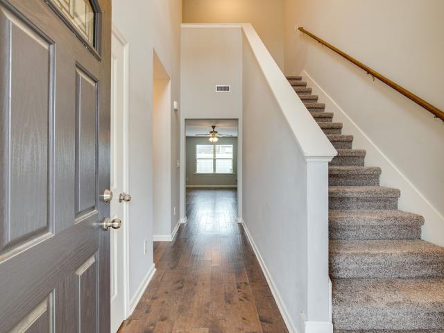 4018 Commons Dr