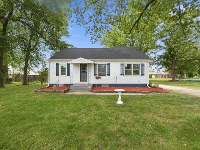 4018 E Rotamer Rd, Janesville, WI 53546