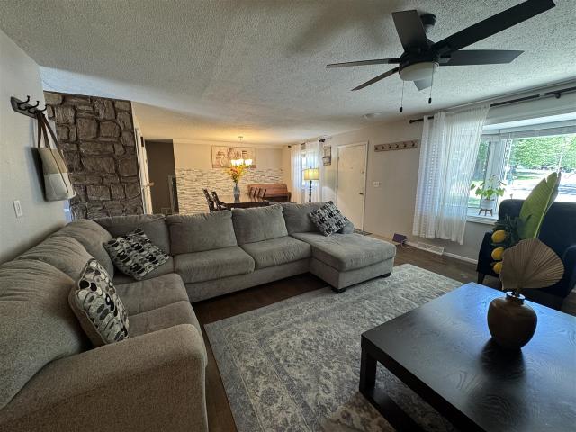 4018 Woodland Lane